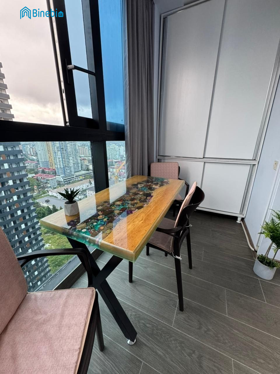 იყიდება სტუდიოს ტიპის ბინა, ბათუმი, Шартава 8